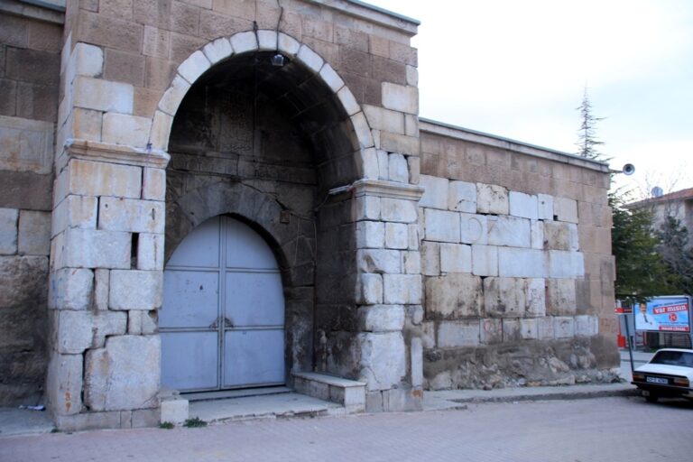 KADIN HANI - (RAZİYE SULTAN HANI) – KONYA - Tarih Gezisi