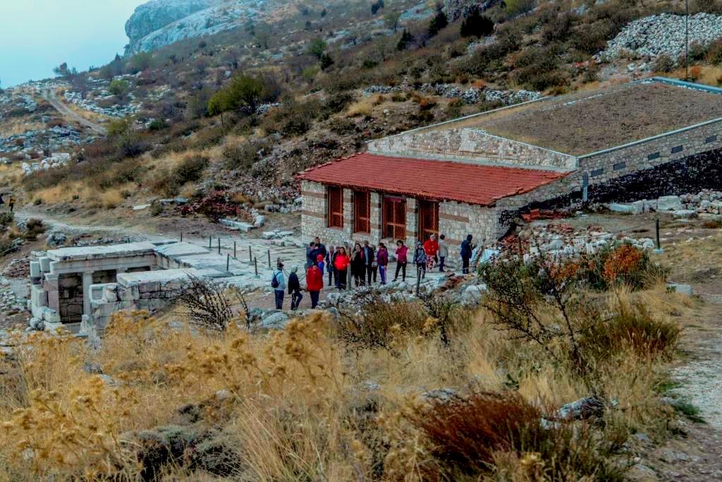 SAGALASSOS T. FLAVUS SEVERIANUS NEON KÜTÜPHANESİ – AĞLASUN / BURDUR ...
